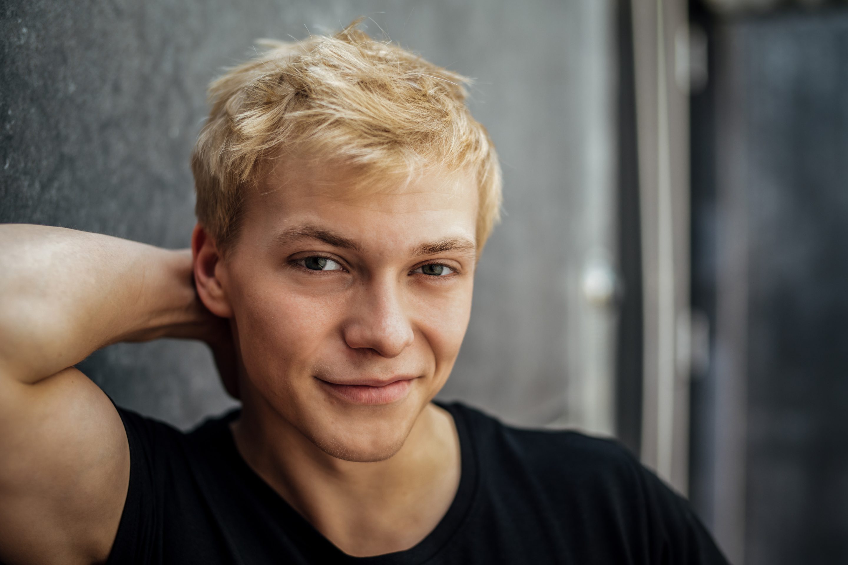 Julius Nitschkoff - CRUSH agency — Agentur für Schauspiel — BerlinCRUSH ...