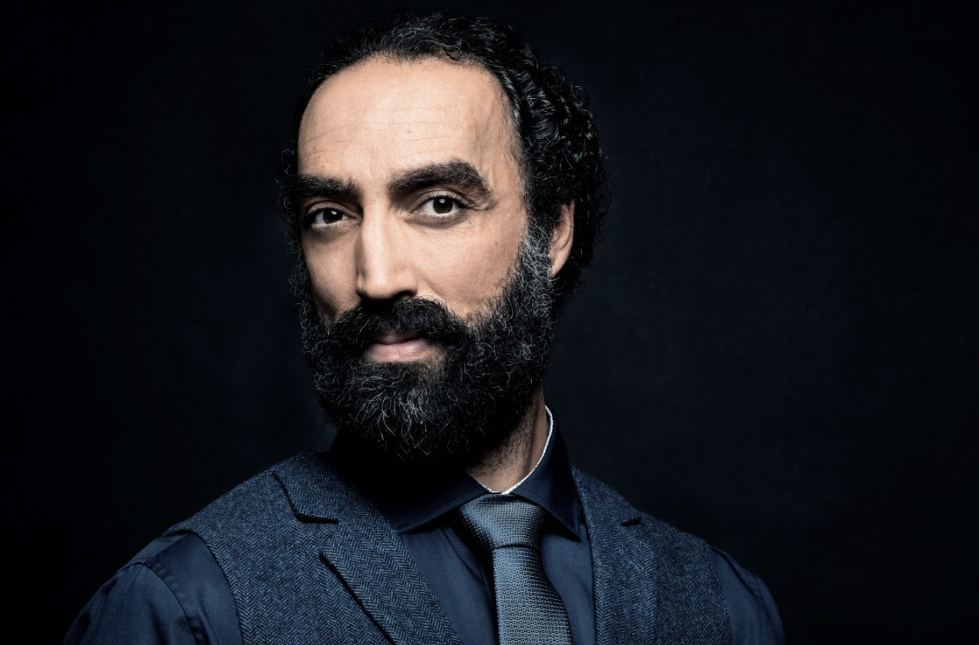 Samir Fuchs als 'Imam Abu Hammad' in "Frau Pfarrer & Herr Priester ...