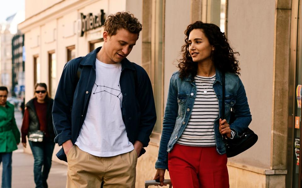 Michaela Saba (HR 'Nini') aktuell in "Sachertorte" auf Amazon Prime ...