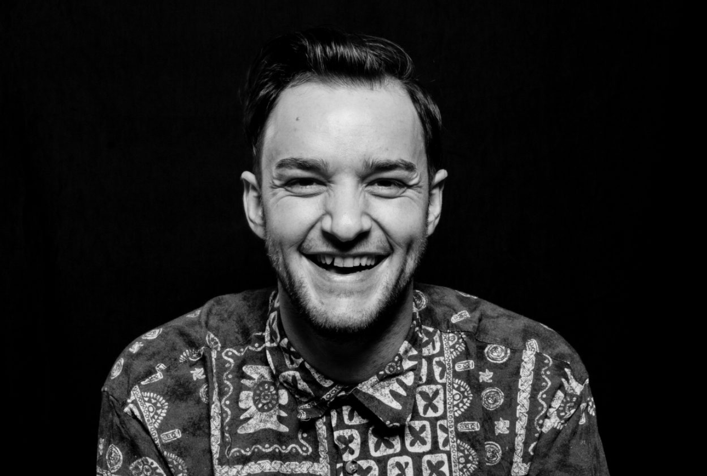 Daniel Klausner (Neffe 'Alfred Klapproth') feiert mit "Pension Schöller ...