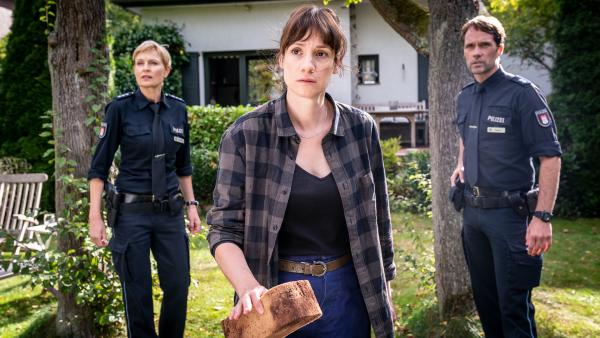 "Notruf Hafenkante - Ich liebe Dich" (2021) mit Anna Schumacher ...