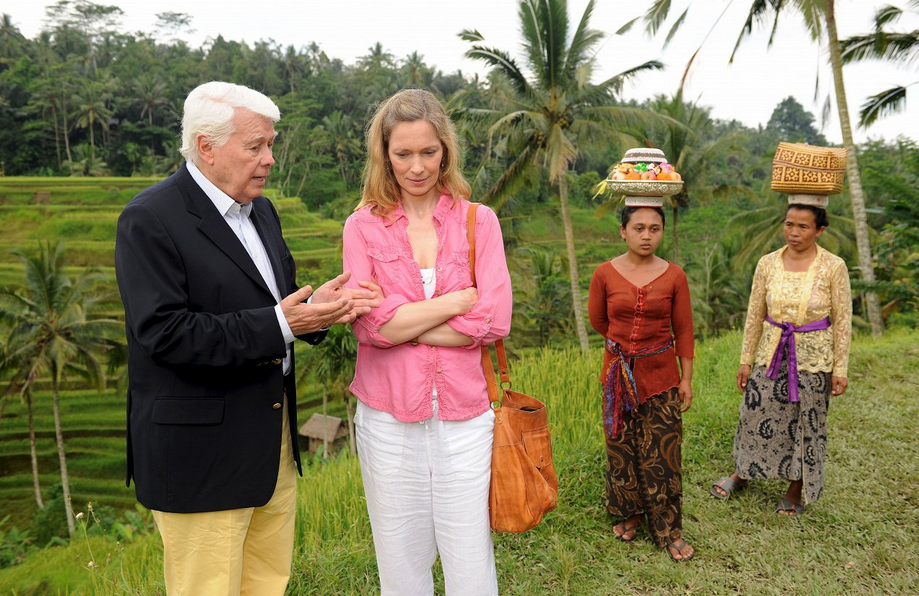 Throwback: "Das Traumschiff - Bali" (2012) mit Katja Weitzenböck ...